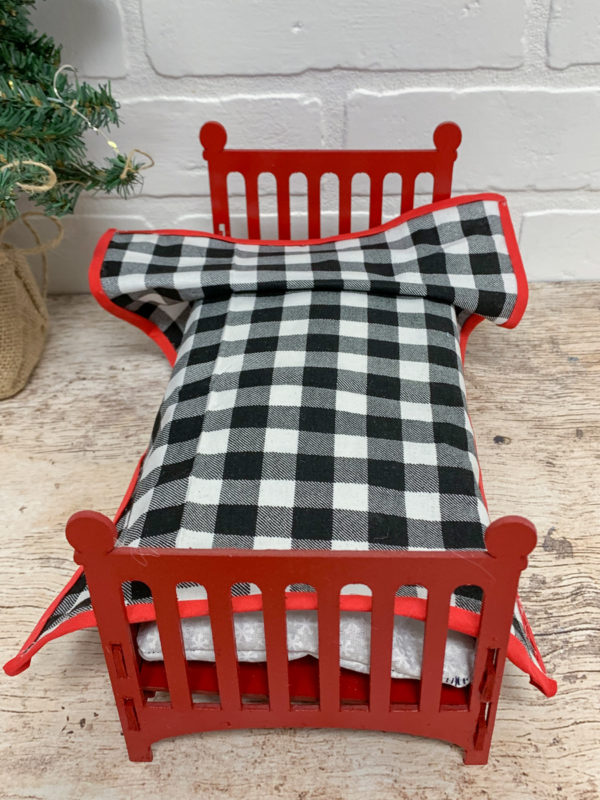 DIY Bed for Dolls and Elves - Everyday Party Magazine