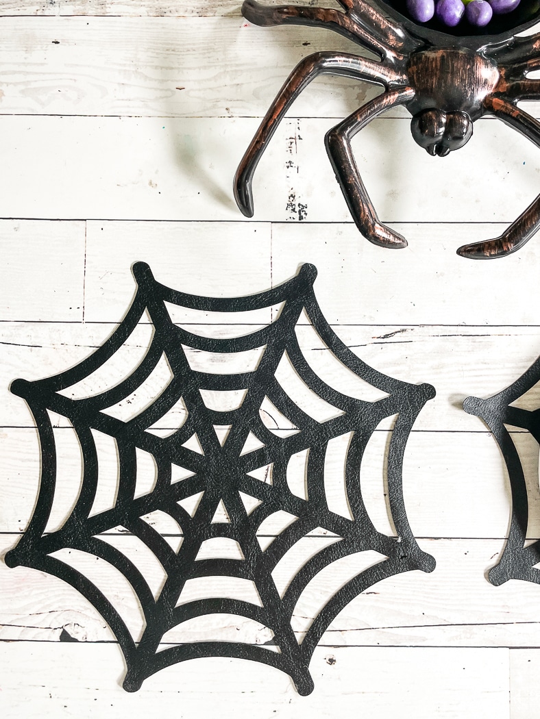 DIY Halloween Charger - Everyday Party Magazine